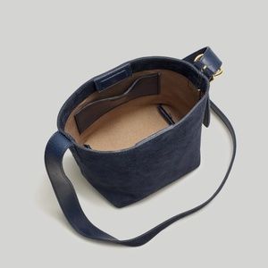 Madewell | Bags | New Madewell The Essential Mini Bucket Tote In Navy ...